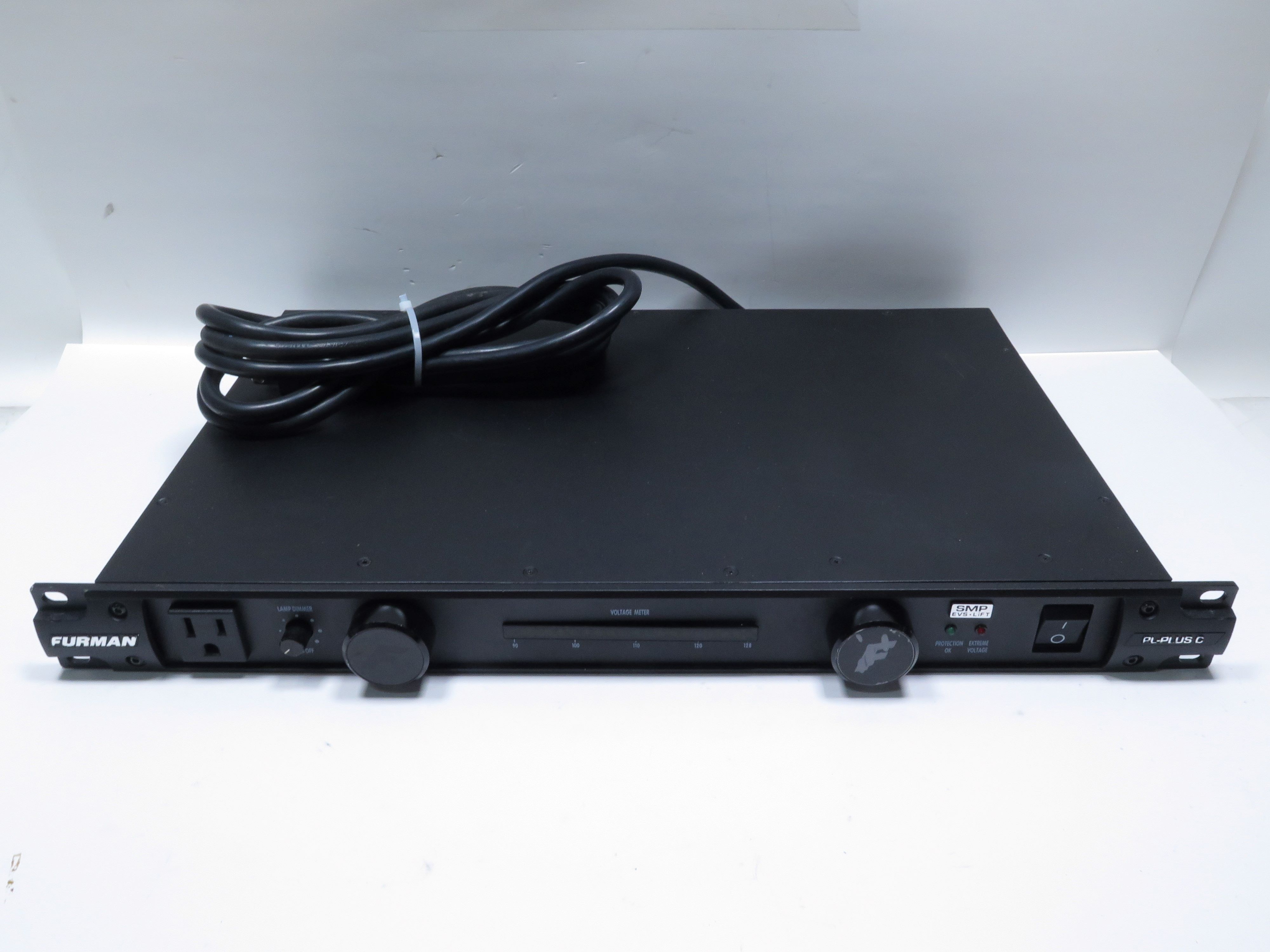 Furman PL-Plus C Power Conditioner with Voltmeter 4205