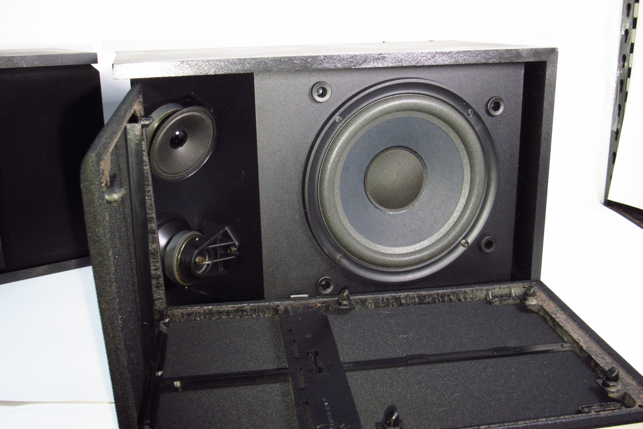 Bose 301 Series III Direct/Reflecting Speakers - Local Pick-Up Only