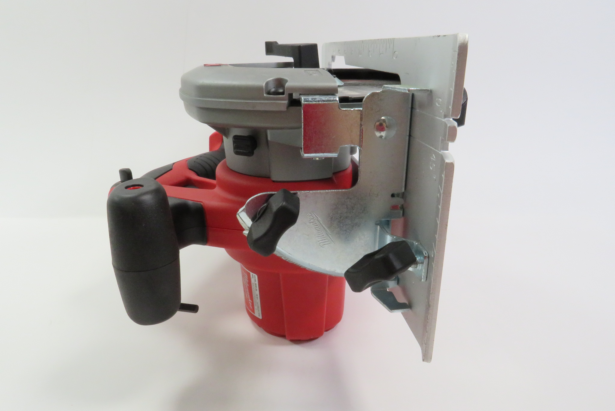 Milwaukee 2630-20 M18 18V Lithium-Ion 6-1/2" Cordless Circular Saw