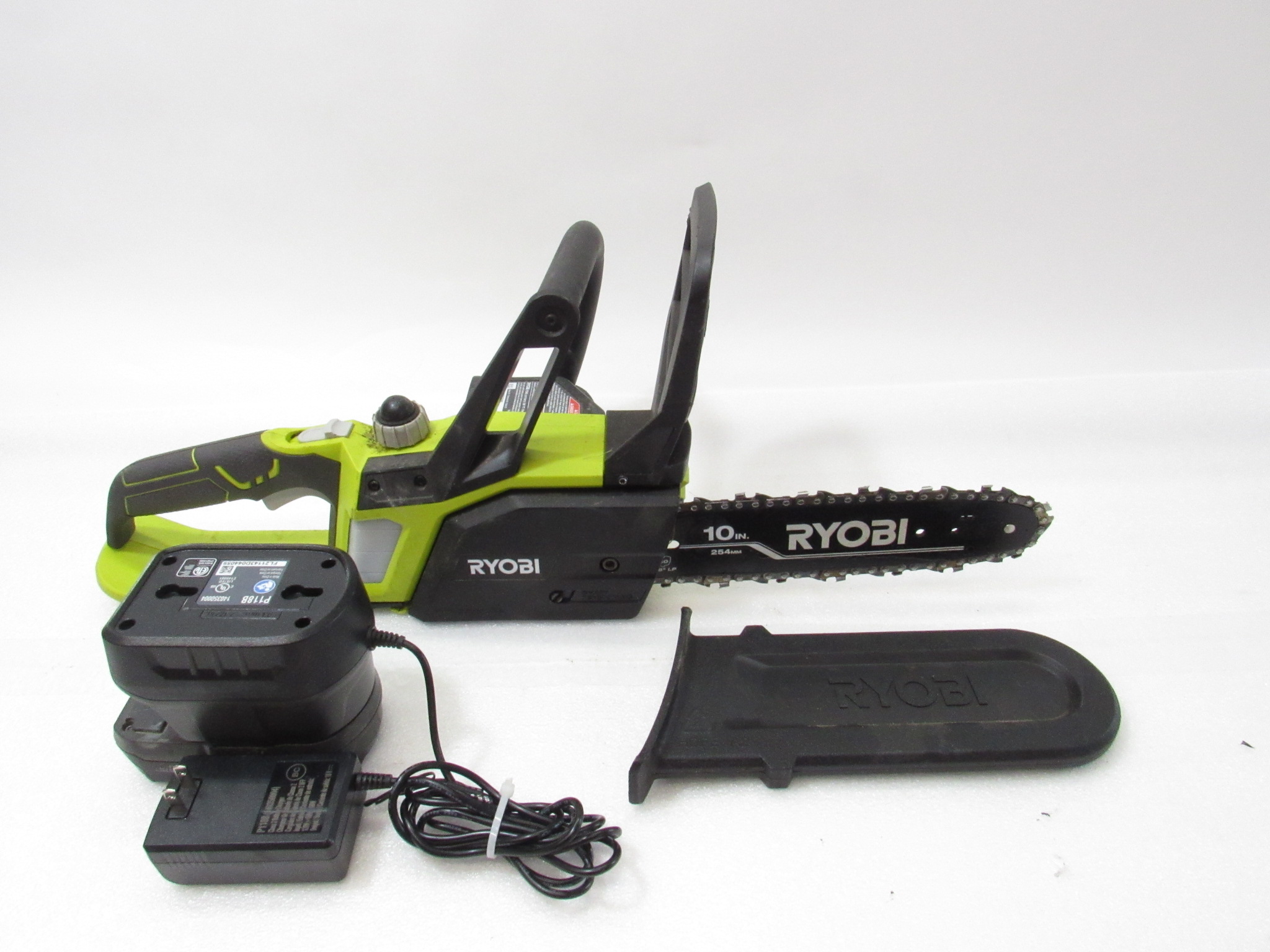 Ryobi P546 ONE+ 18V 10" Cordless Battery Chainsaw