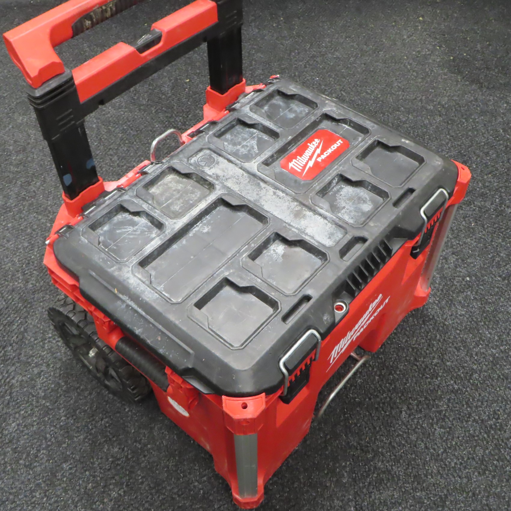 Milwaukee PACKOUT 22" Rolling Modular Tool Box (Local Pick-Up Only)