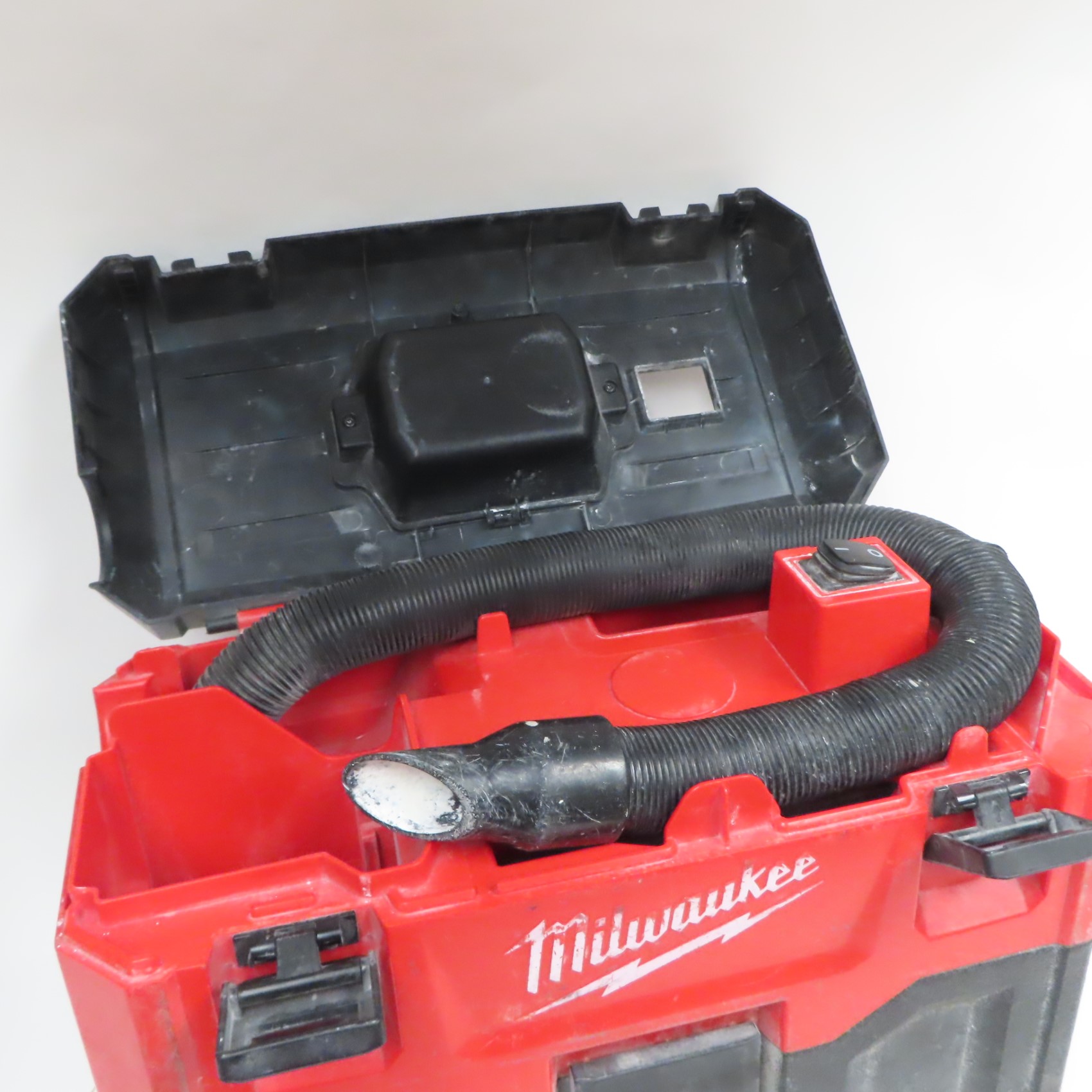 Milwaukee 0880-20 SHOPVAC M18 18V 2-Gallon Wet/Dry Vacuum (Local Pick ...