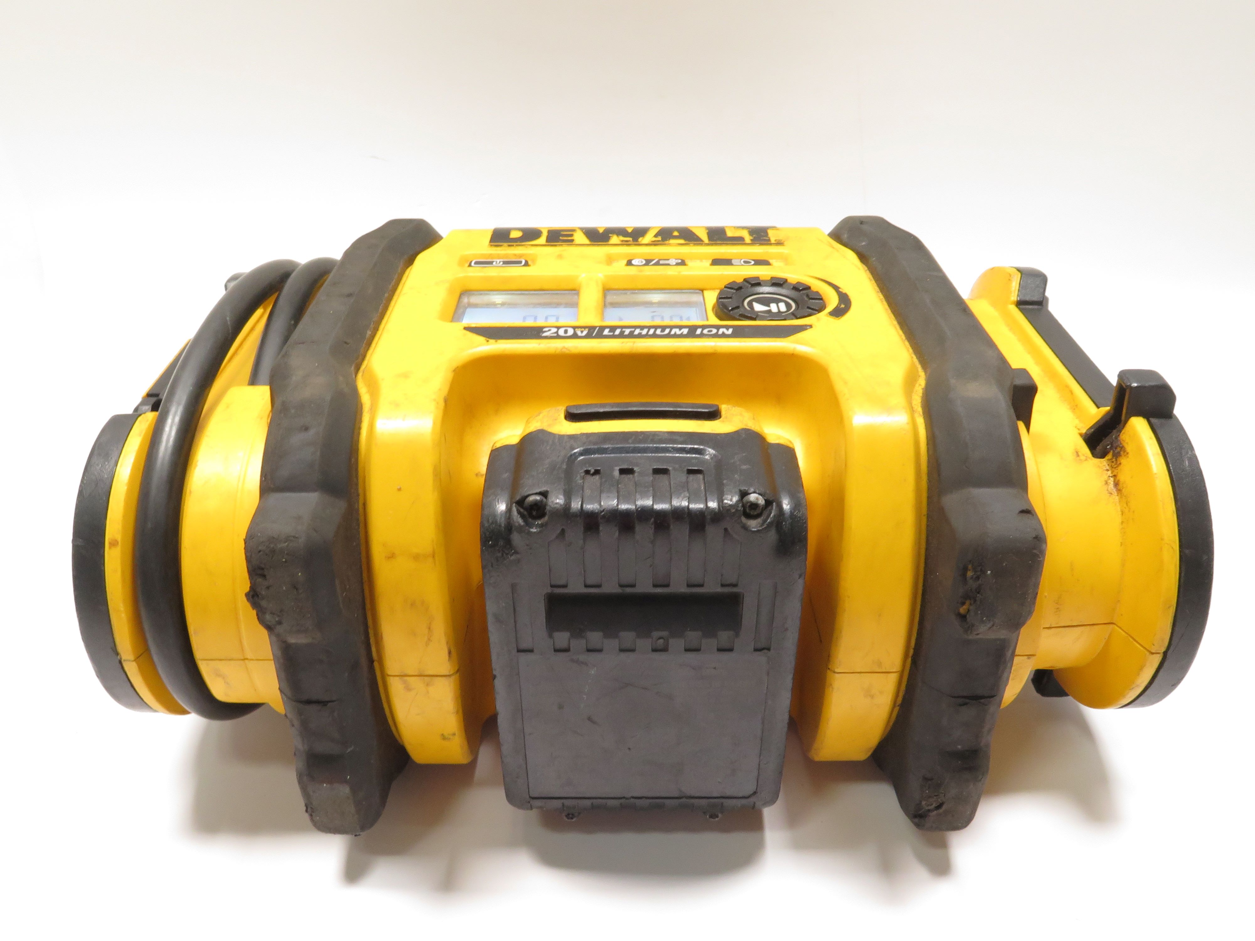 DeWalt DCC020I 20V MAX Portable Inflator Tool 6060