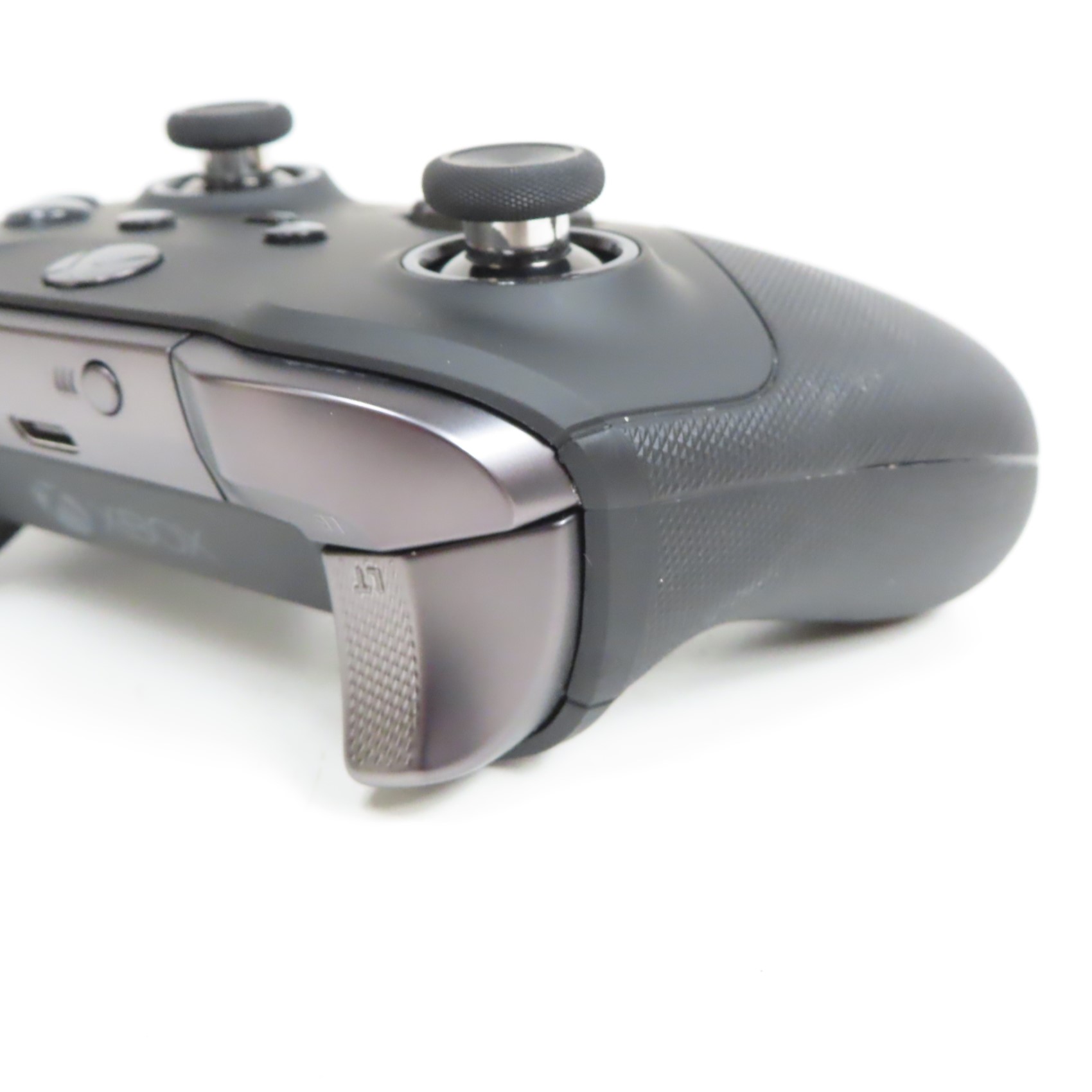Microsoft 1797 Xbox Elite Series 2 Pro Controller for Xbox/PC - Black ...