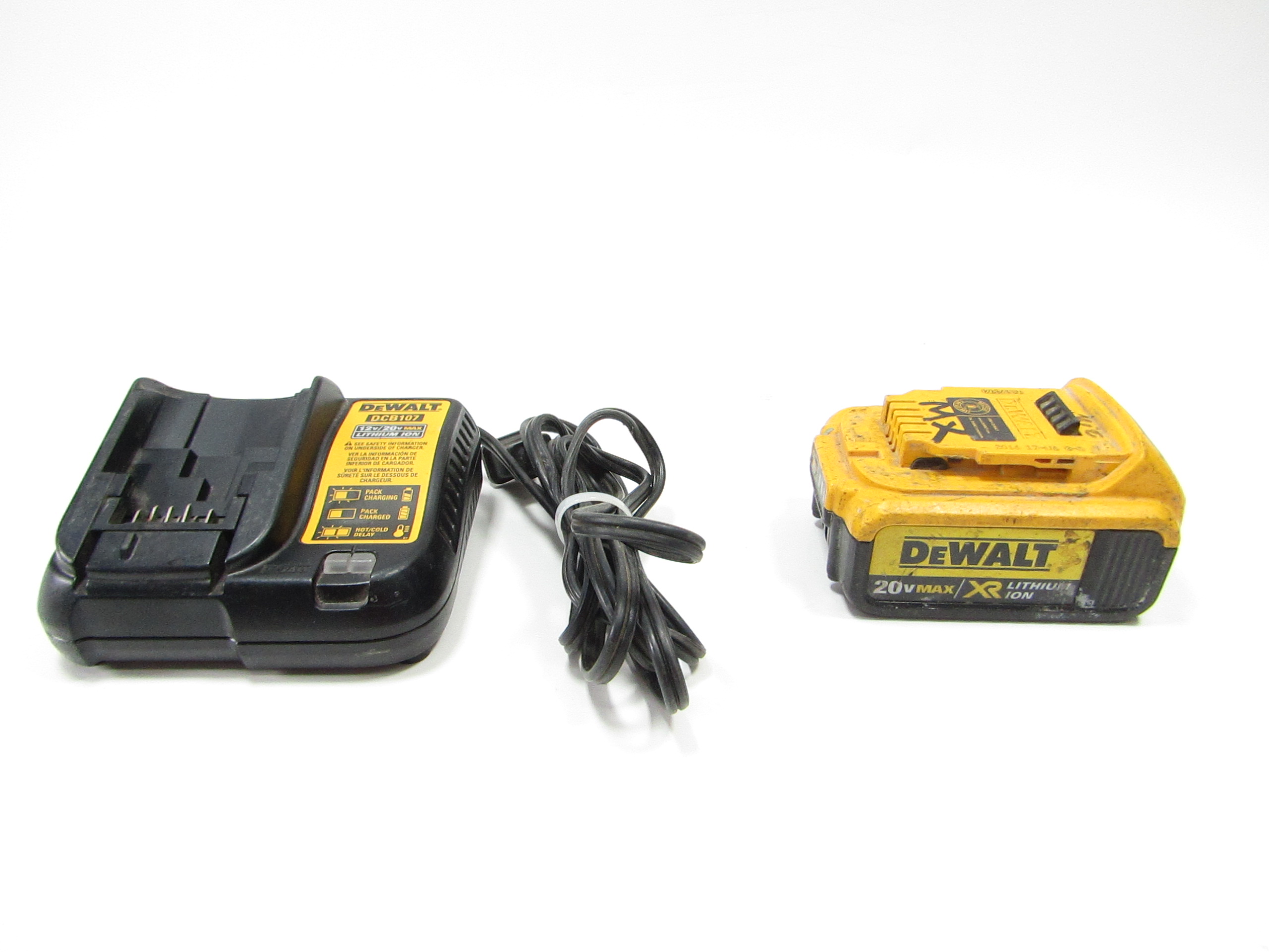 DeWALT DCF899 20V MAX XR Cordless Brushless 1/2" High Torque Impact Wrench