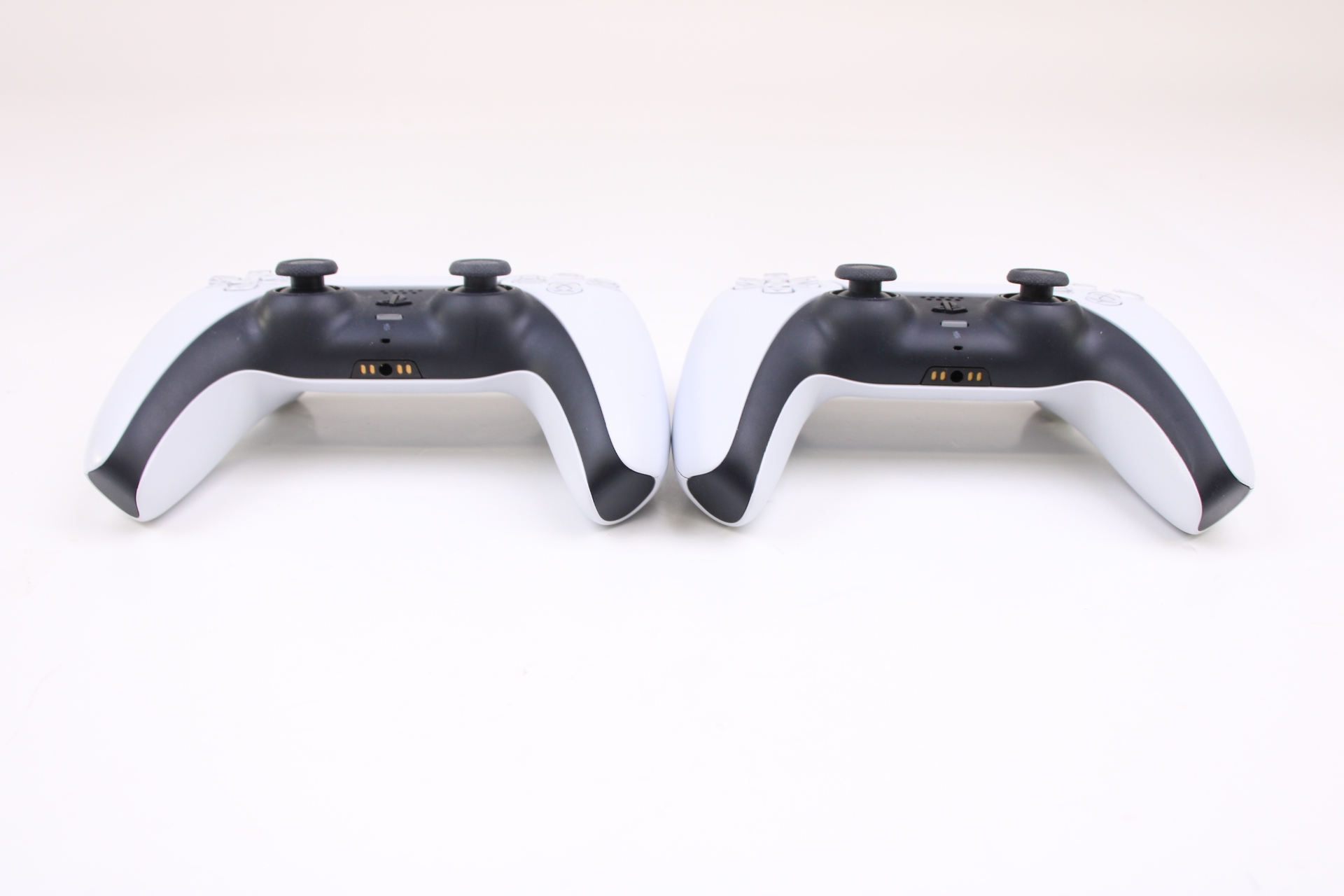 Sony DualSense CFI-ZCT1W Adaptive Trigger Wireless PS5 Controller Set