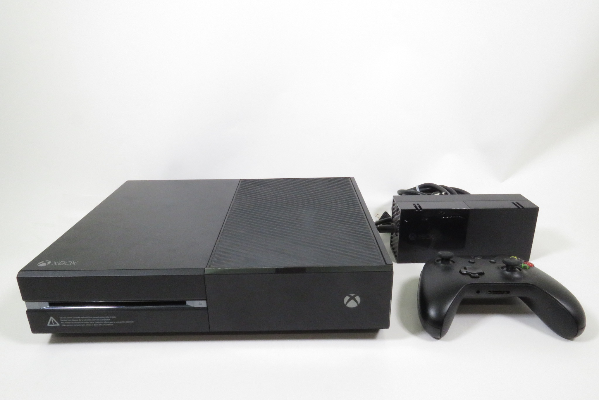 Microsoft Xbox One 1540 500GB Video Game Console 1190