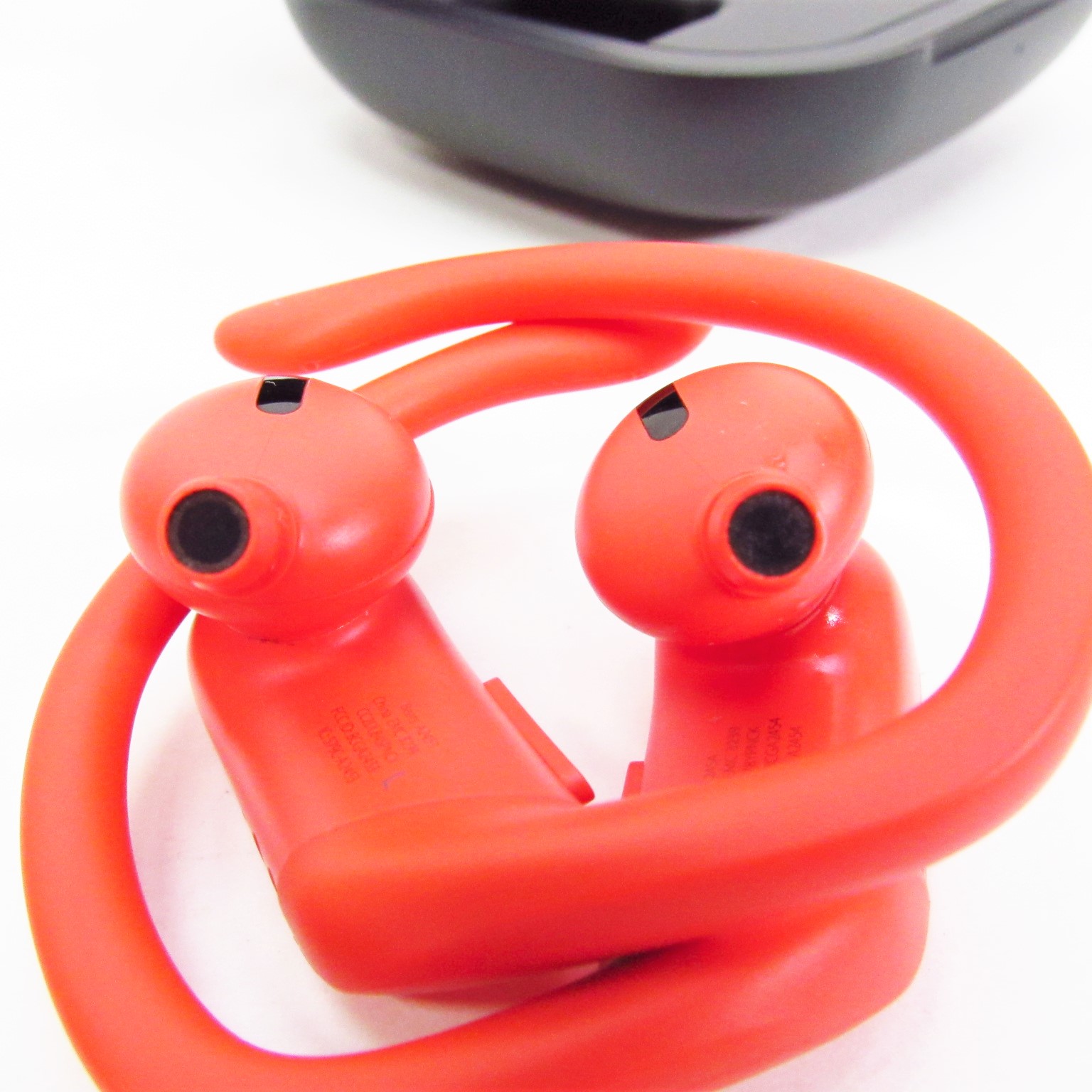 Beats by Dr. Dre A2454 Powerbeats Pro Wireless Bluetooth In-Ear Earbuds ...