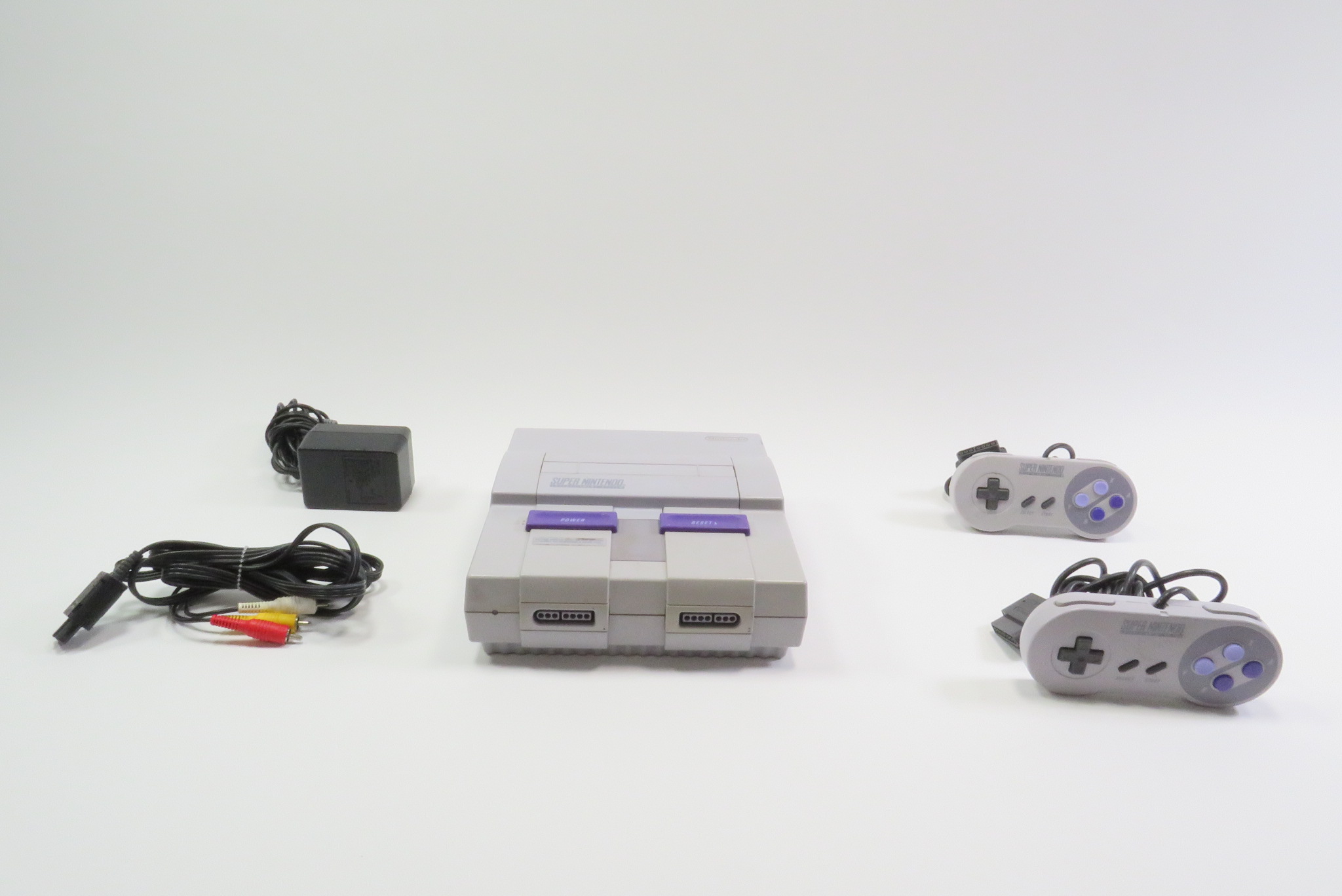 Nintendo Super Nintendo SNS-001 16-Bit Video Game Console 1309