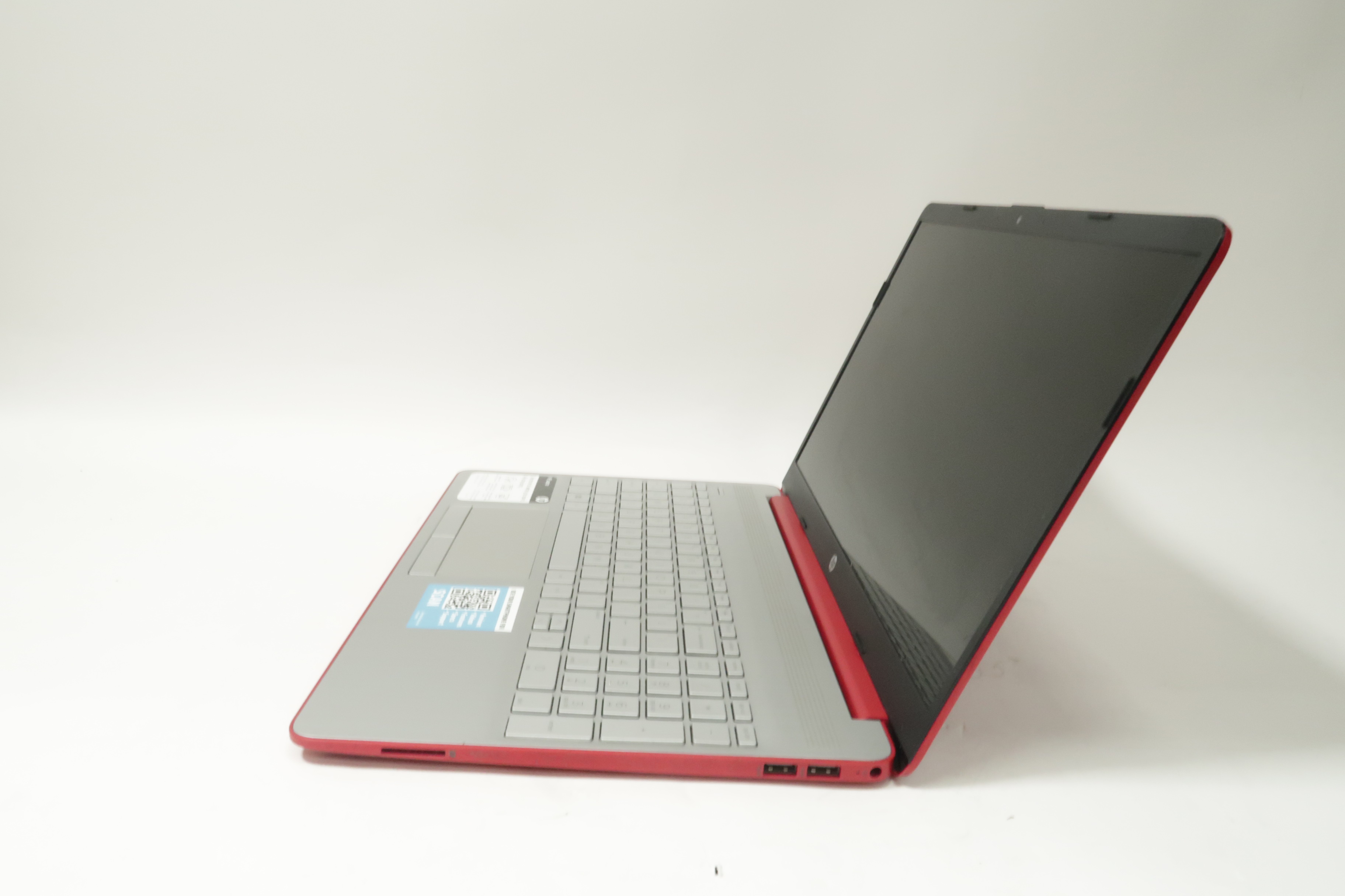 HP 15-dw1081wm Win 11 Pentium 6405U 2.4GHz 4GB RAM 500GB HDD 15.6"