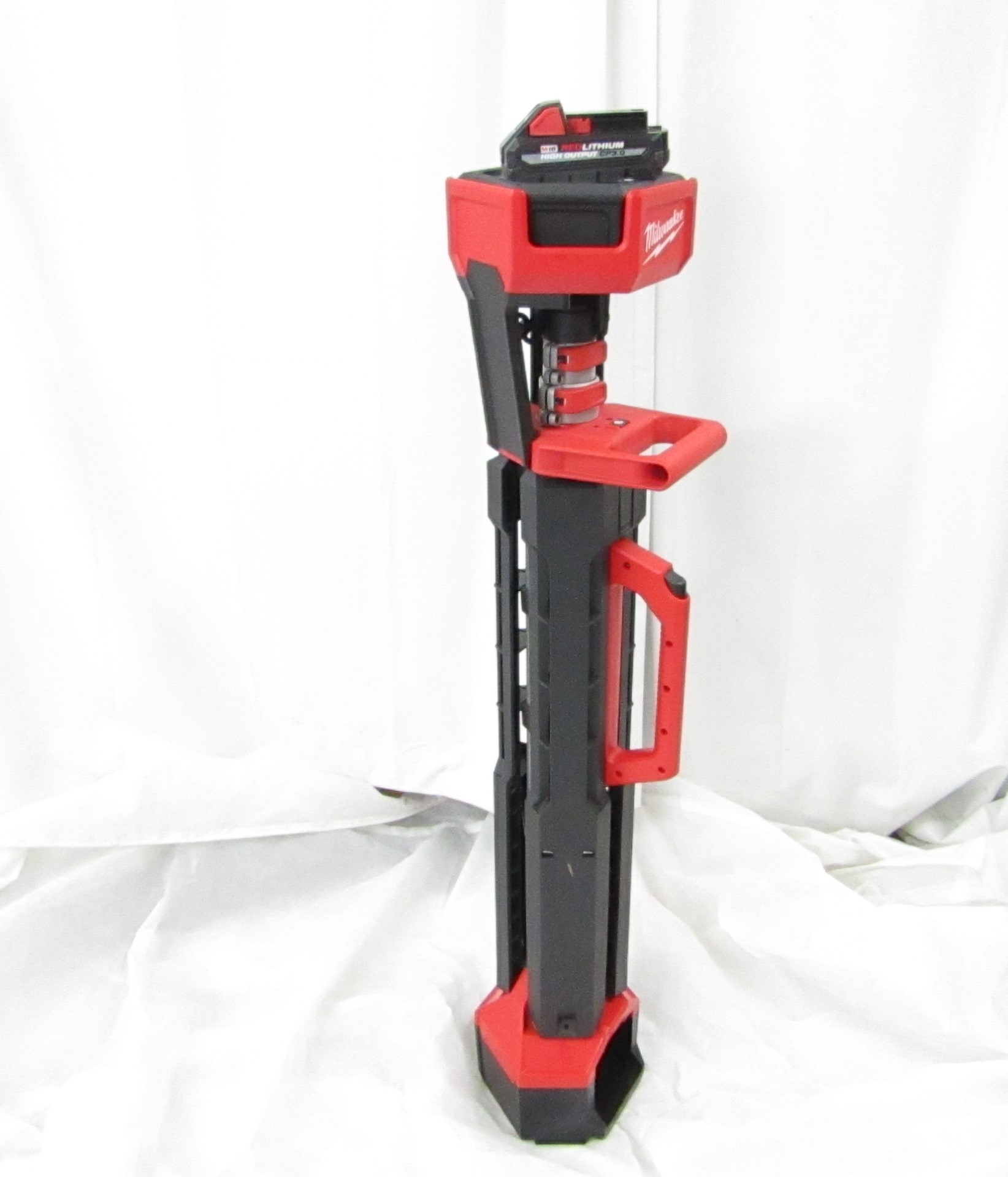 Milwaukee 2131-20 M18 Red Lithium Dual Power Tower Light