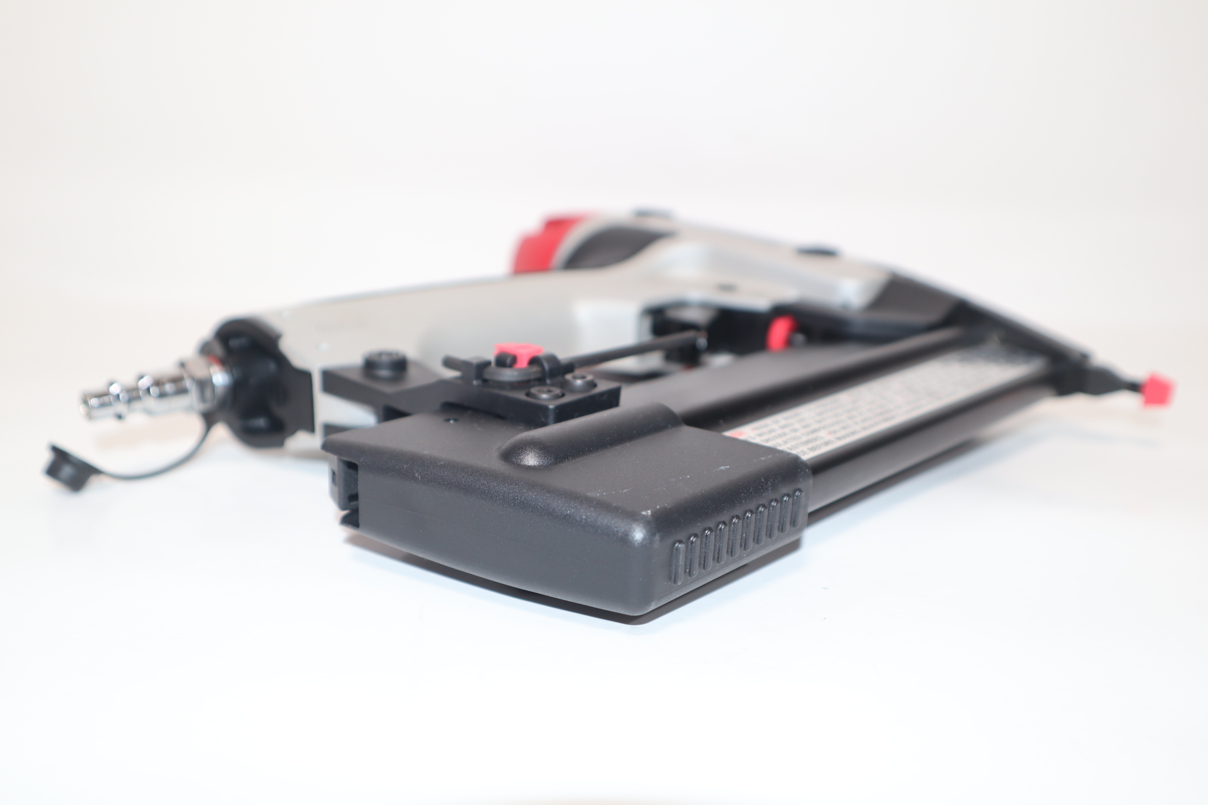 Craftsman 351.181750 18-Gauge 100 PSI MWP Oilless Pneumatic Brad Nailer ...