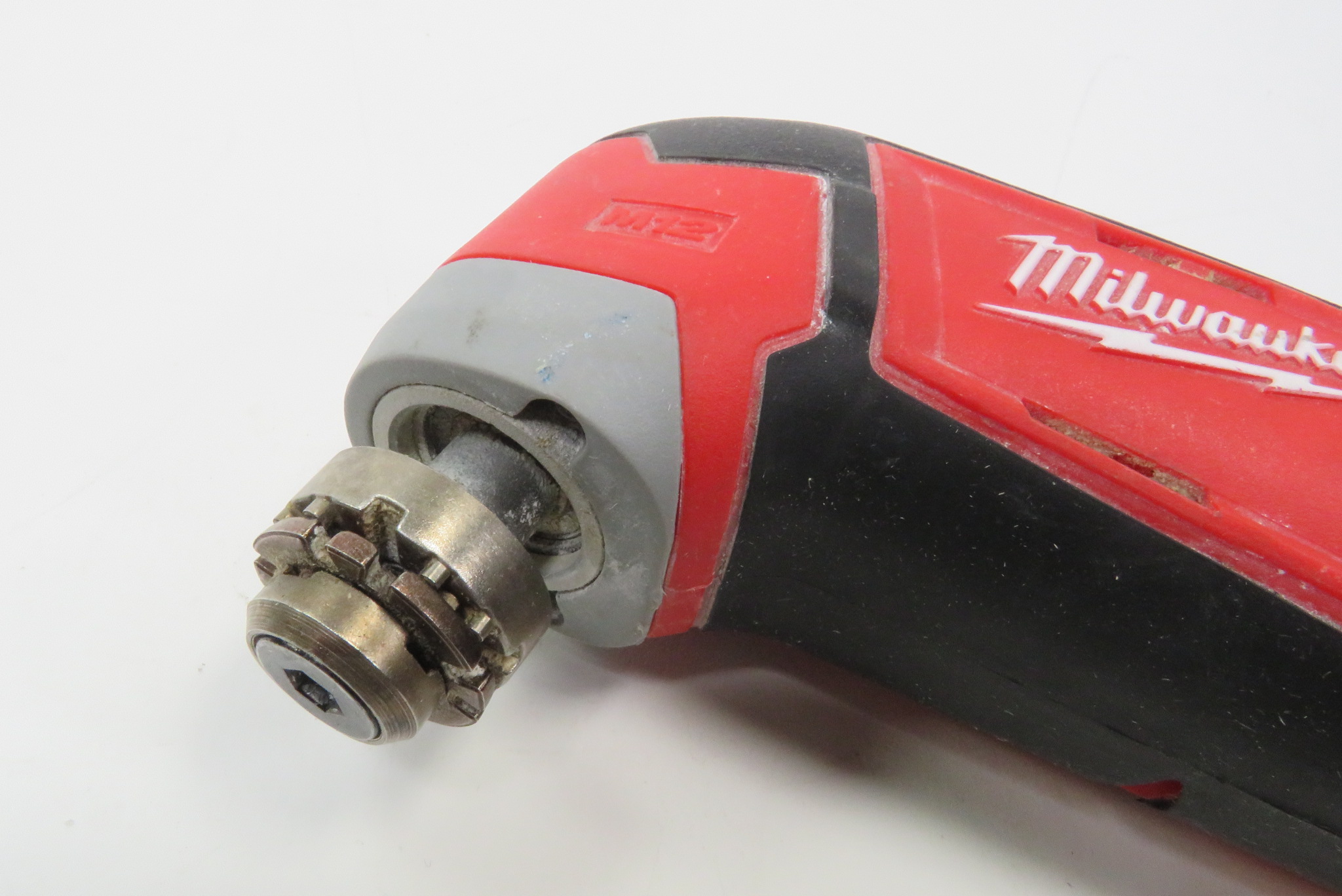 Milwaukee 2426-20 M12 12-Volt Lithium-Ion Cordless Oscillating Multi-Tool