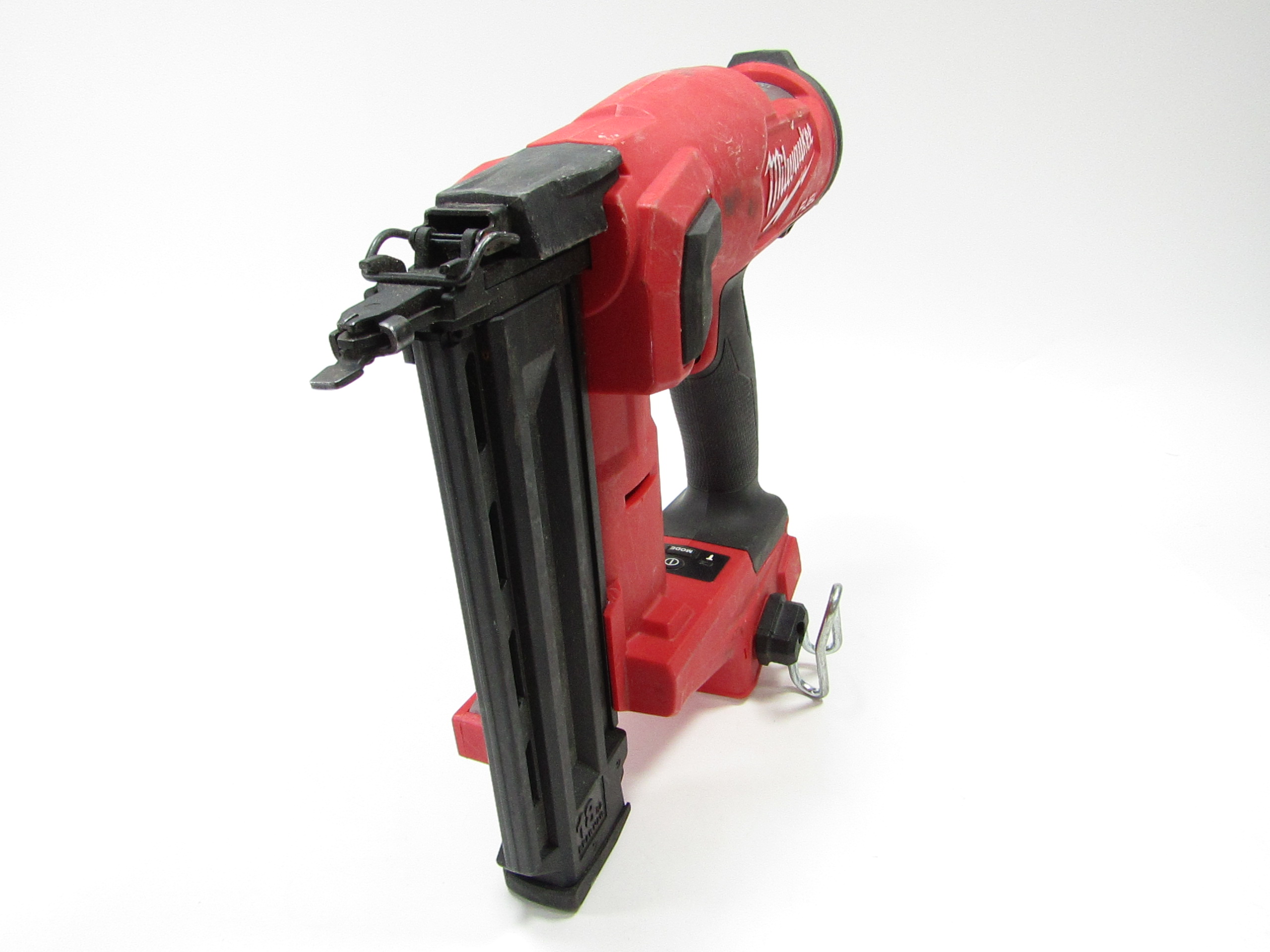 Milwaukee 2746-20 M18 FUEL Brushless Cordless Gen II 18g Brad Nailer 5386