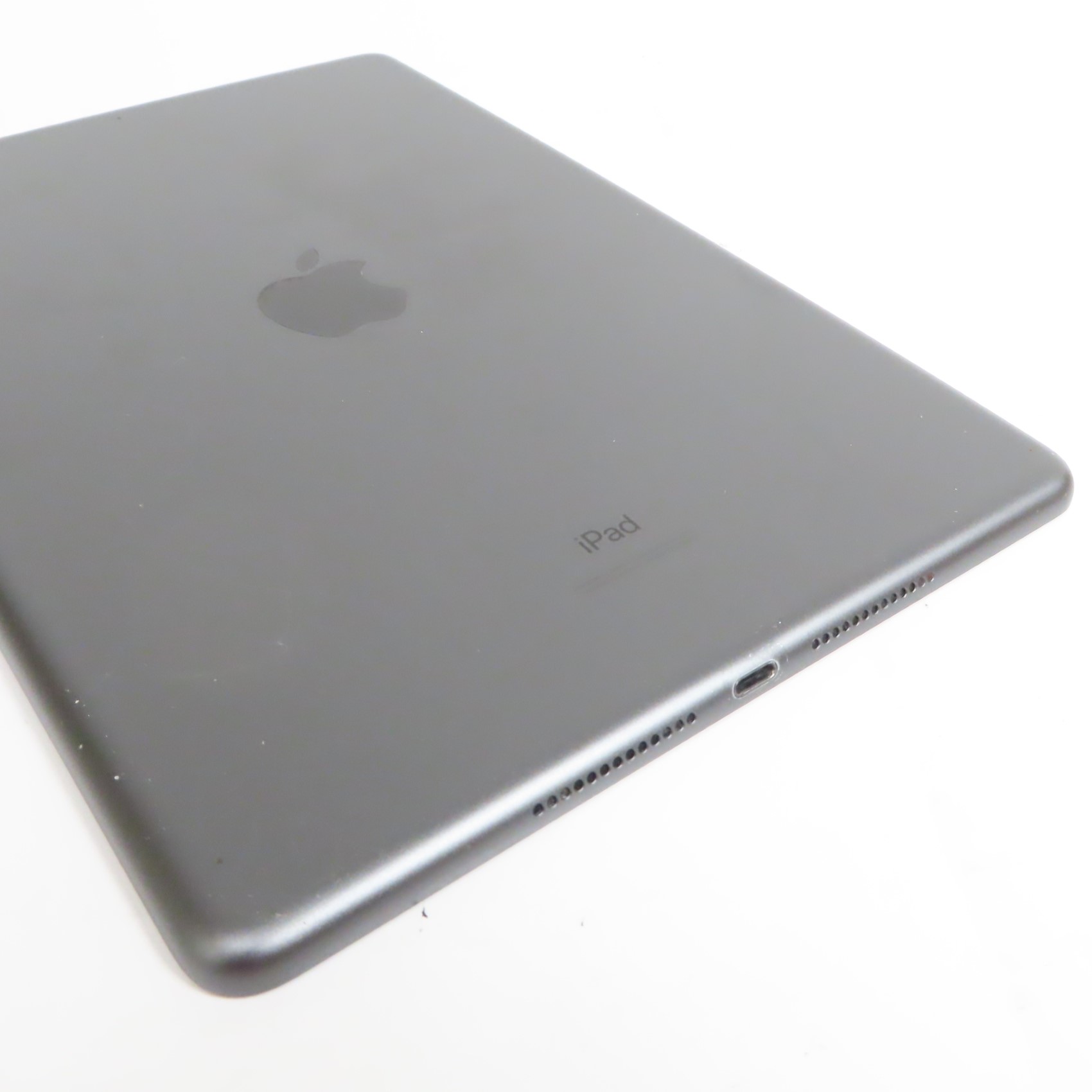 Apple MK2K3LL/A iPad (9th Gen) 10.2" 64GB Wi-Fi Tablet - Space Gray (3752)