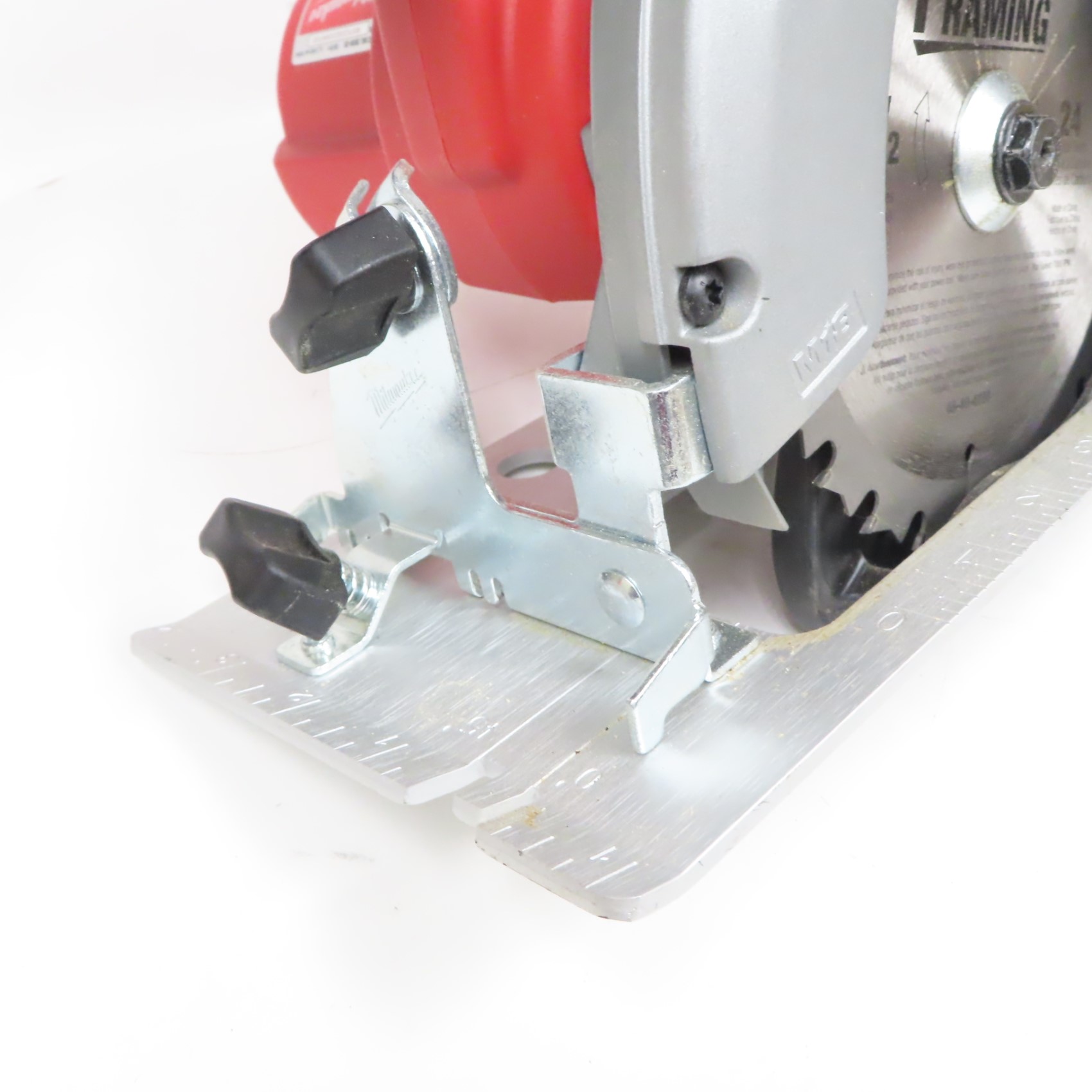 Milwaukee 2630-20 M18 18V 6-1/2" Cordless Circular Saw